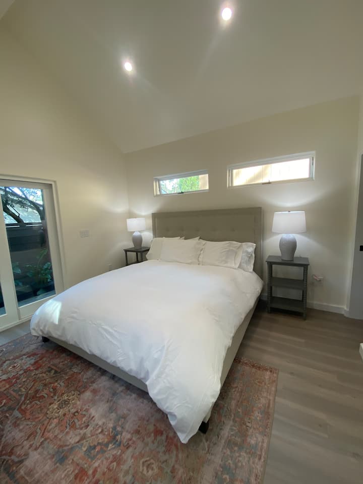 Sweet One Bedroom Home - Carmel-by-the-Sea, CA