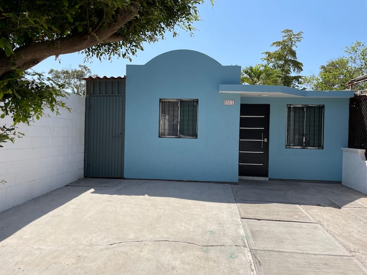Casa Familiar Y Negocios, Cómoda Para 6 Personas - Los Mochis