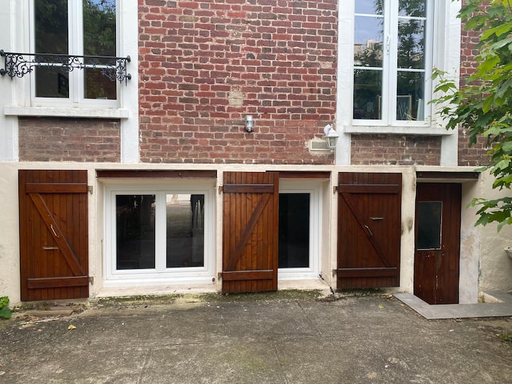 Un Studio Indépendant - Bondy