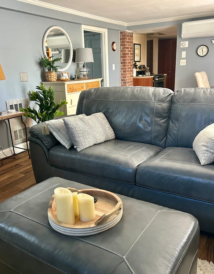Portsmouth Garden Level Condo W/great A/c! - ポーツマス, NH