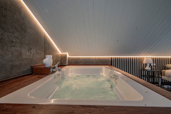 Triplex Romántico Con Jacuzzi + Hilo Musical - San Martín de Valdeiglesias