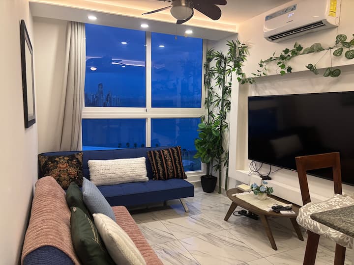 Elegant, Modern, Romantic, Sea View - Panama City