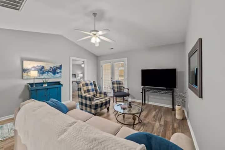 Golf Course Views- Near Ecu And Hospital! - Greenville, NC