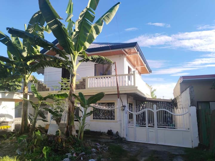 Cebu City 3 Bedroom-1st Floor Split House-wi̇fi̇ - Cebú