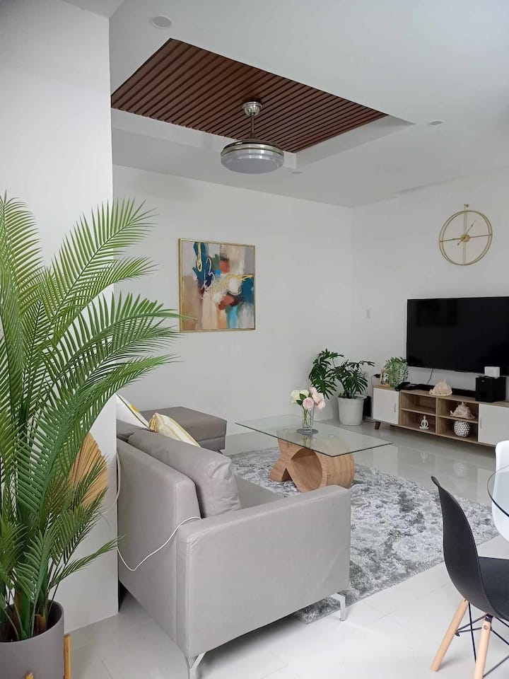 Primrose One - Tagaytay