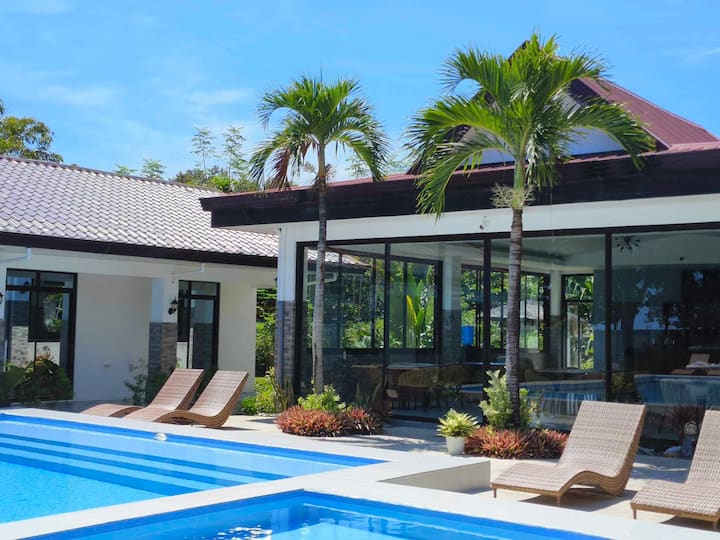 Laylow 2 Full Beds + 1 Full Bath - Alaminos