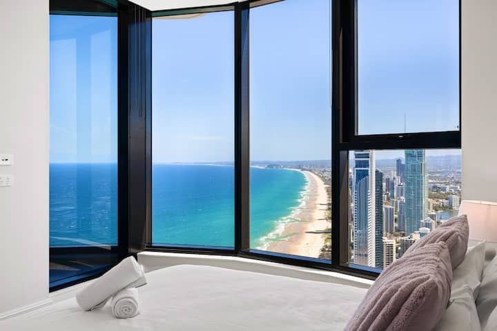 2-bedroom Ocean View Corner Unit High Floor - Surfers Paradise