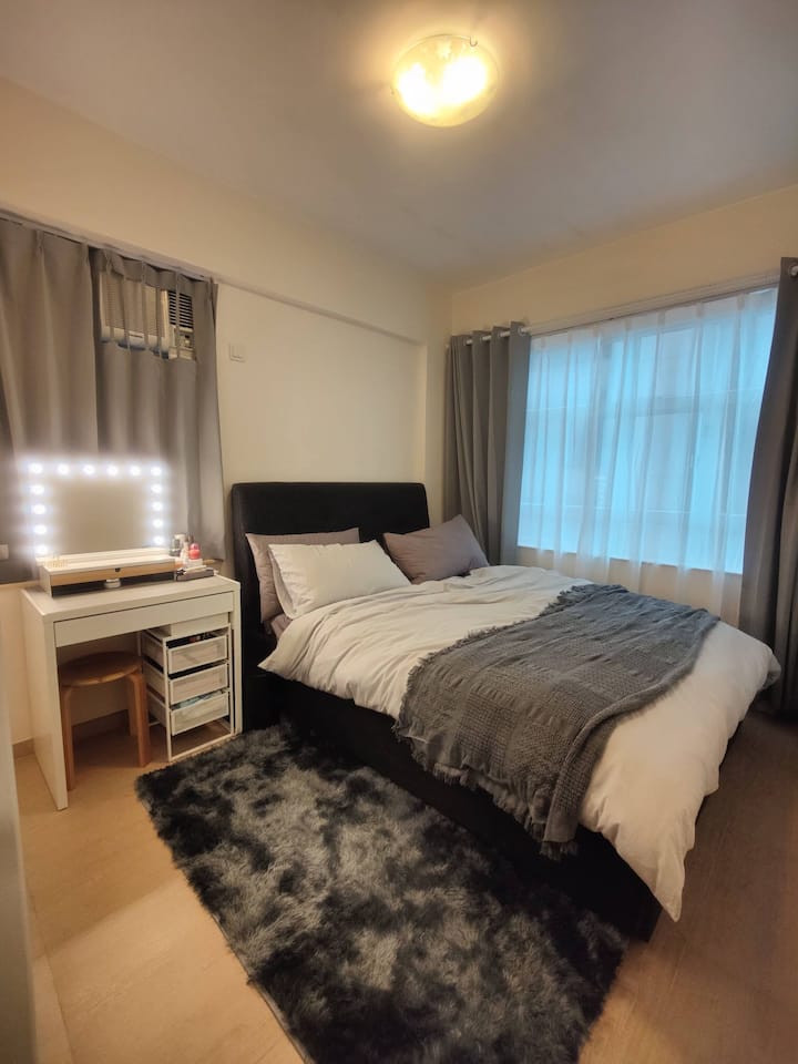 400 Sq.fts Cozy Apartment In City Center - Hong Kong