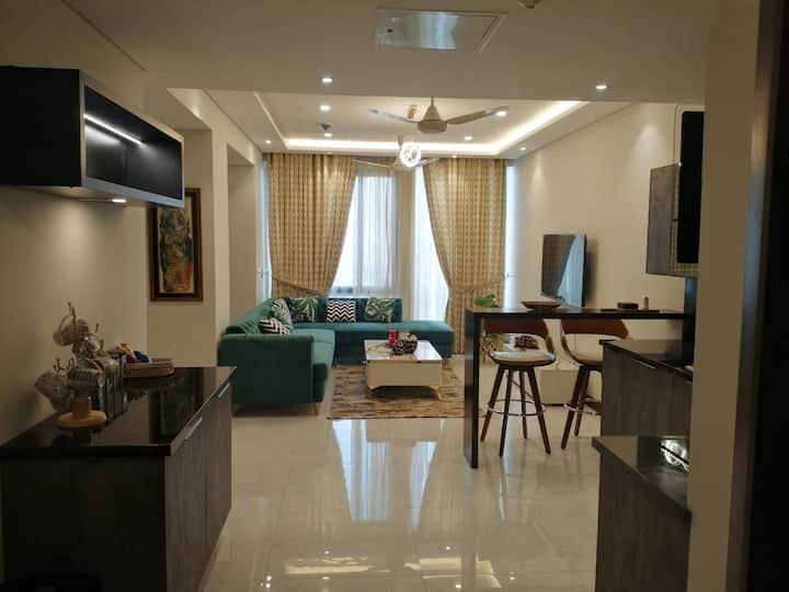 Luxury Apt407 Pool•gym•jacuzzi, Gulberg Lahore - Lahore