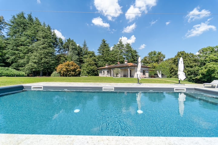 Esclusiva Villa Con Parco E Piscina A Como - Como