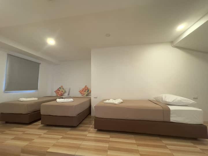 Room For 3 People(private Entrance) 5 Min To Beach - 빠똥