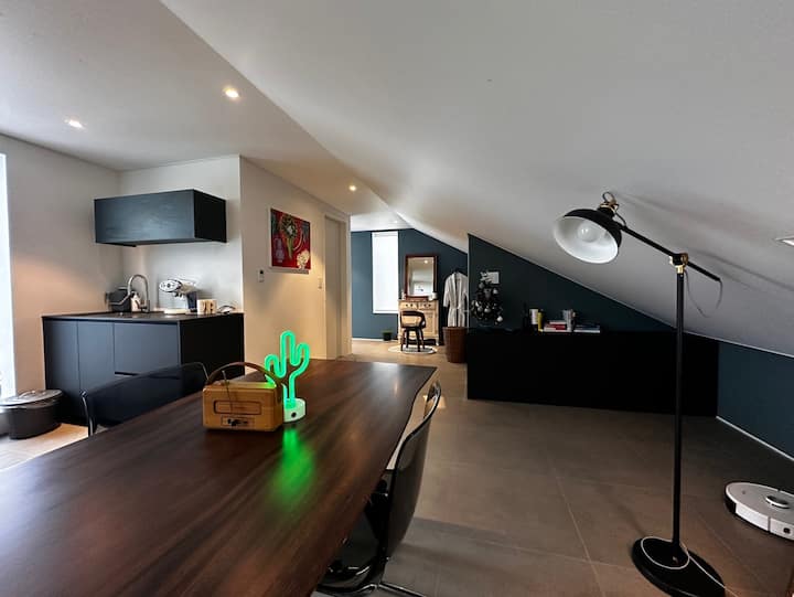 광교산 자락, 탁 트인 전망과 함께하는 편안한 휴식_커플을 위한 완벽한 공간을 제공합니다 - 마북동