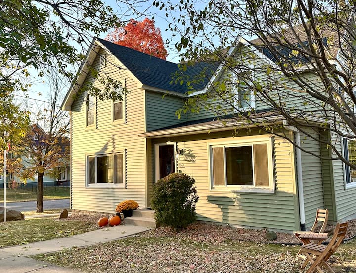 Rivertown Retreat - Minnesota