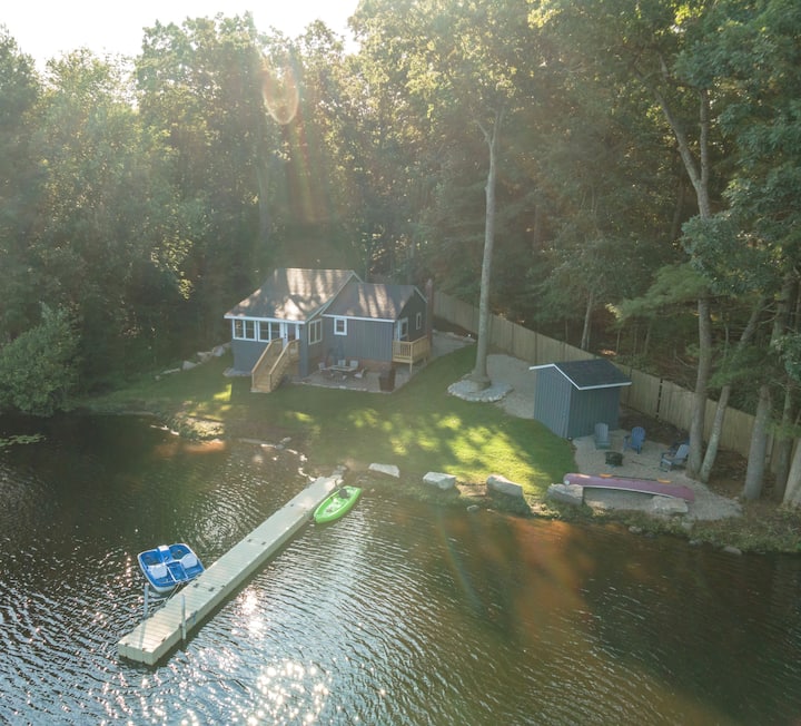 Cozy Lakeside Retreat - Pachaug State Forest, Voluntown