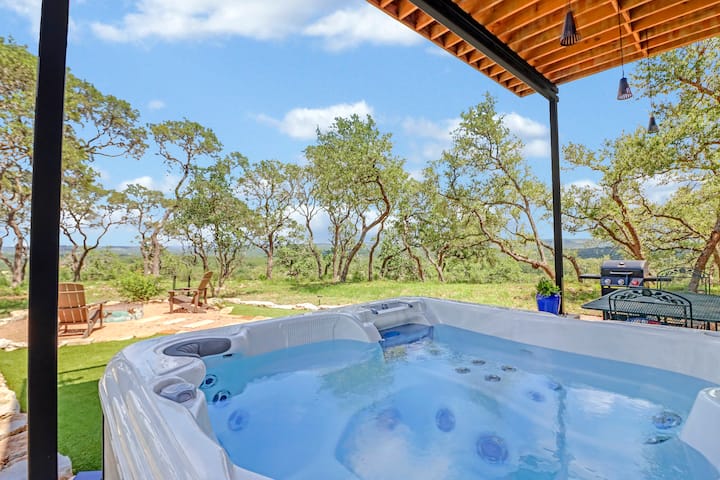 Splendor In The Hills I Hot Tub, Golf Green - Wimberley, TX