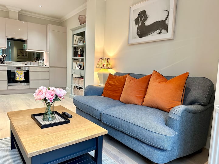 2 Bed Garden Apartment Piccadilly Line London - Brentford