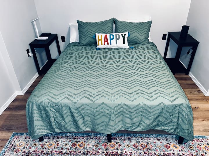 The Historic Hideaway - On Historic Main Street - Chain O’ Lakes State Park, Albion