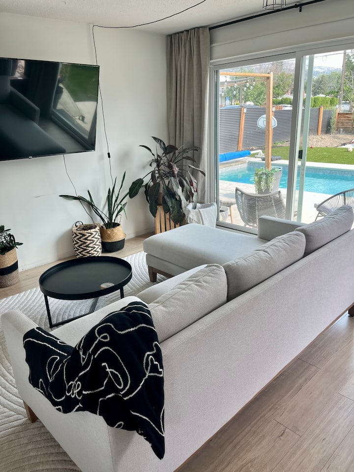 Monthly Winter Rental. Central, Large Patio, Yard - ペンティクトン
