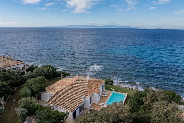 Villa Jovis: Waterfront, Sea Access, Pool - Italy