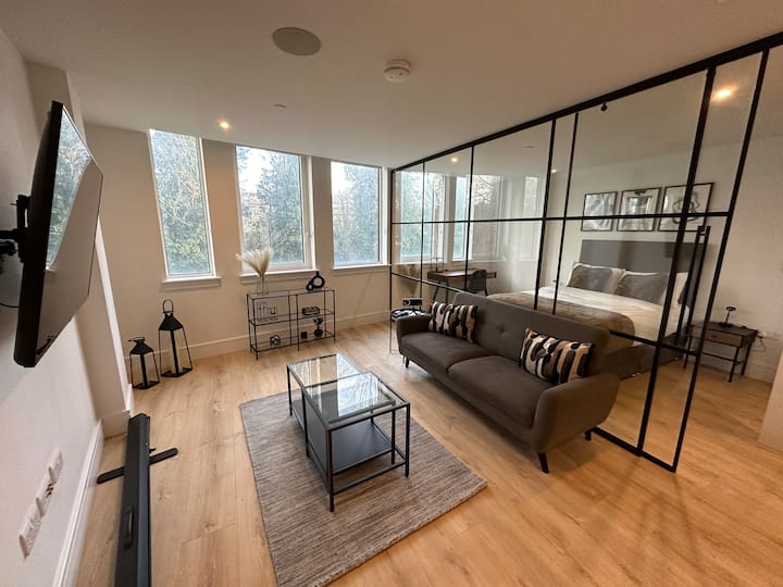Stylish 1 Bedroom Apartment In Purley, Croydon - Croydon, UK