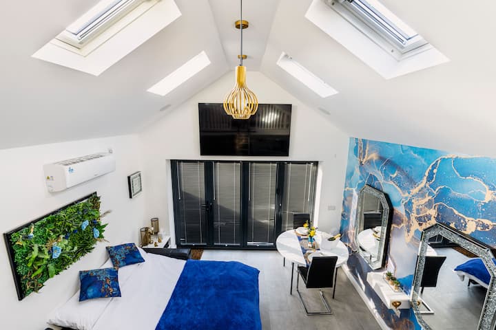 Unique Home Stay - The Coach House @ No.6 - Cardiff