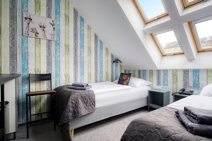 Cozy Room With Twin Beds - Prague