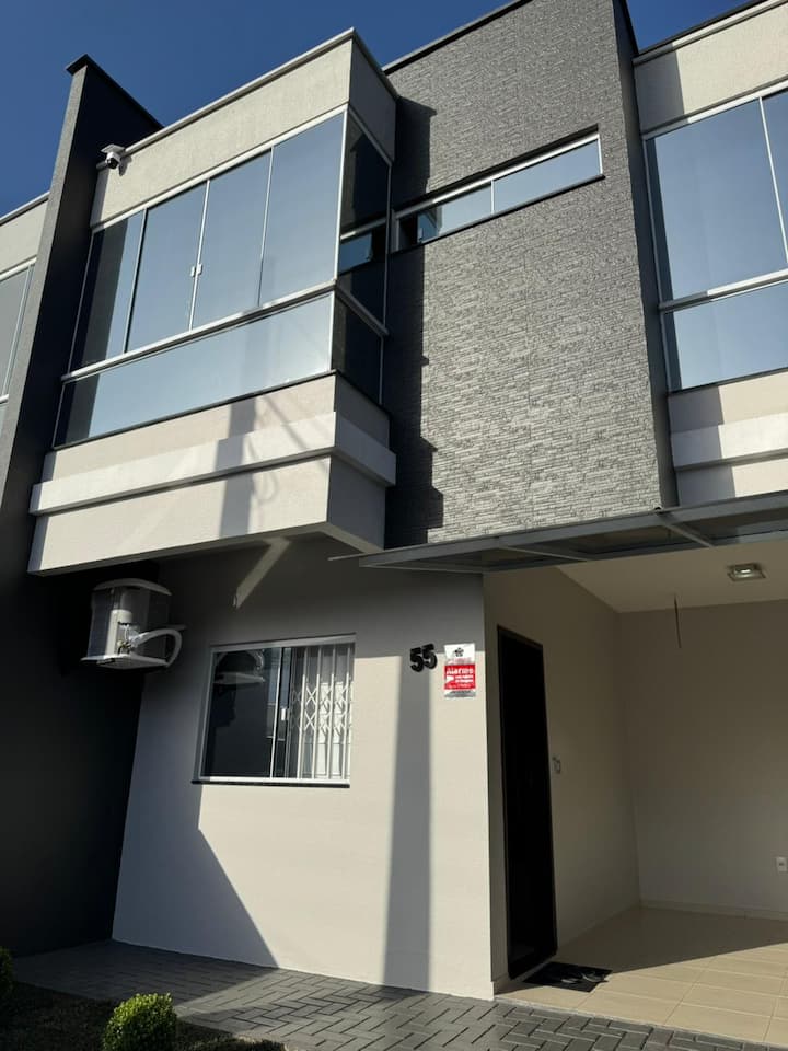 Conforto E Segurança A 10 Min Do Centro - Joinville