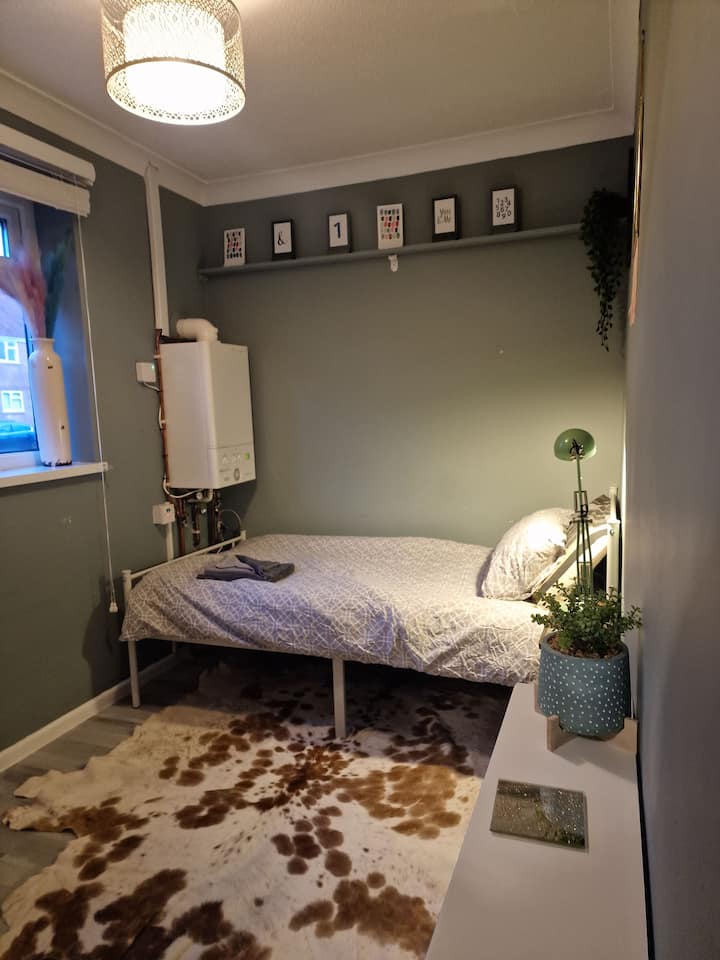 Room 1 Near The Sea - Llanelli