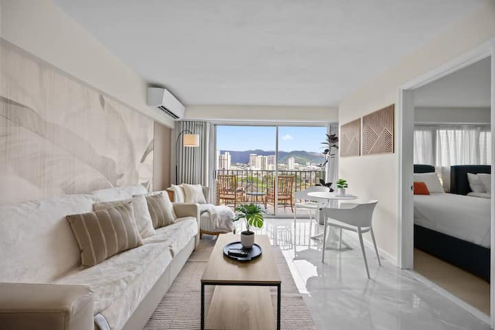 2b1b Waikiki Beautiful View 1 Free Parking Stall - Honolulu, HI