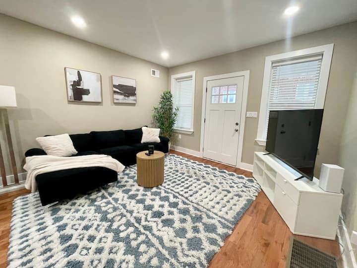 Beautiful 2 Bd Near Hospitals! - Philadelphia, PA