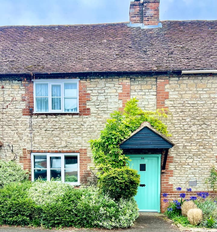 Pretty Cottage In Heart Of Village - Wallingford