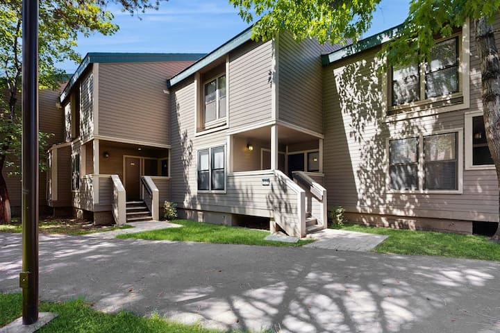 4br Lakeside Villa - Resort Amenities & Fireplaces - South Lake Tahoe, CA