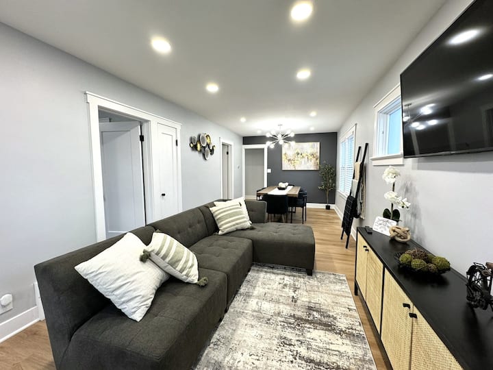 Near American Family Field - Prime Location! - Milwaukee, WI