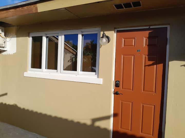 Beautiful Spacious Two Bedroom - Nassau