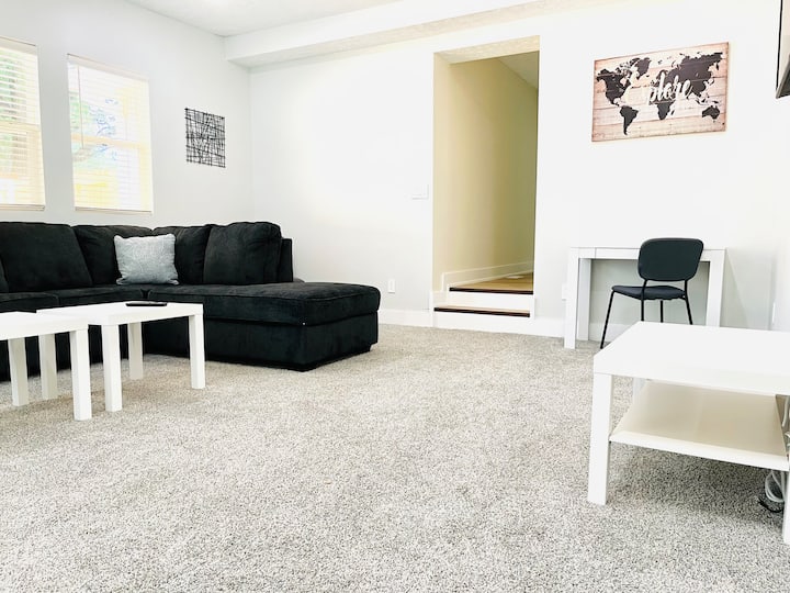 Spacious 3bd3ba 7 Miles To Dwntn 2 Car Grg Parking - Traders Point, IN