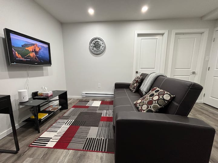 Cozy Stylish Private Suite, Wifi, Near Yeg Airport - Edmonton