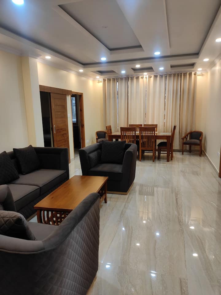 Superb 3 Bedroom Apartment. - Shimla