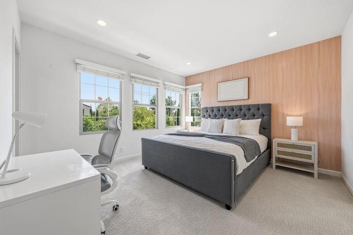 Stunning 4br Irvine Home | Pool & Patio E#41363 - Irvine, CA