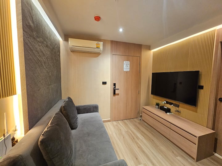 Condo Pool Access Rama4 Rd. - Bangkok