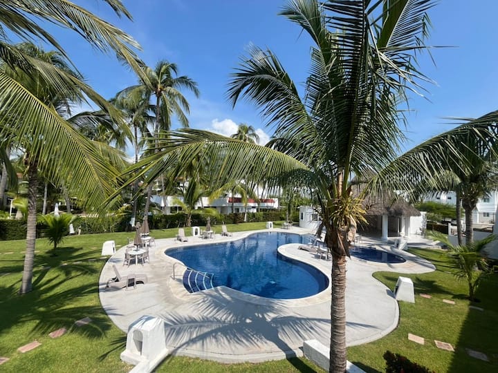 Departamento En Club Santiago Cerca Del Mar - Manzanillo, Colima, Mexico