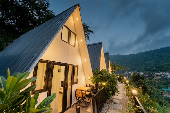 Luxury Mountain-view Villa Resort - Rishikesh