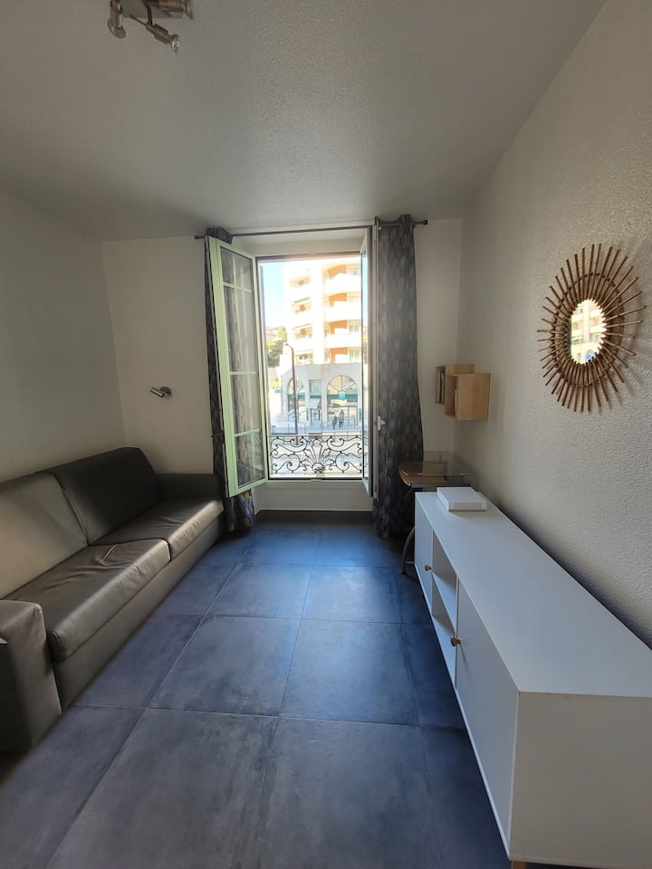 Cosy Studio à 100 M De La Mer! - Nice