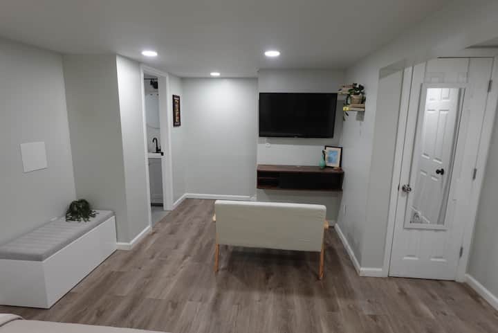 Big Cozy Basement Studio/near Ru - New Brunswick, NJ