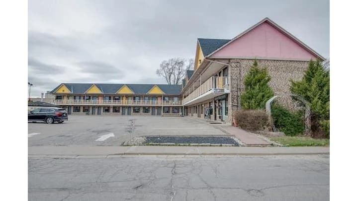 Oyo Hotel - Niagara Falls, NY