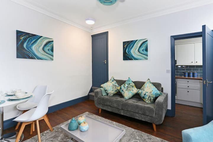 Leeds En-suite Studio Style Room With Own Entrance - Leeds