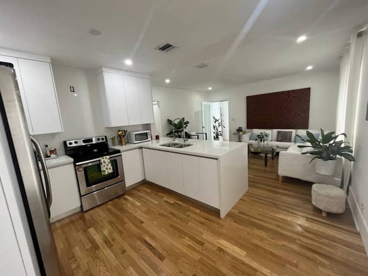 1091 -2 - Bed And Breakfast - Miami, FL