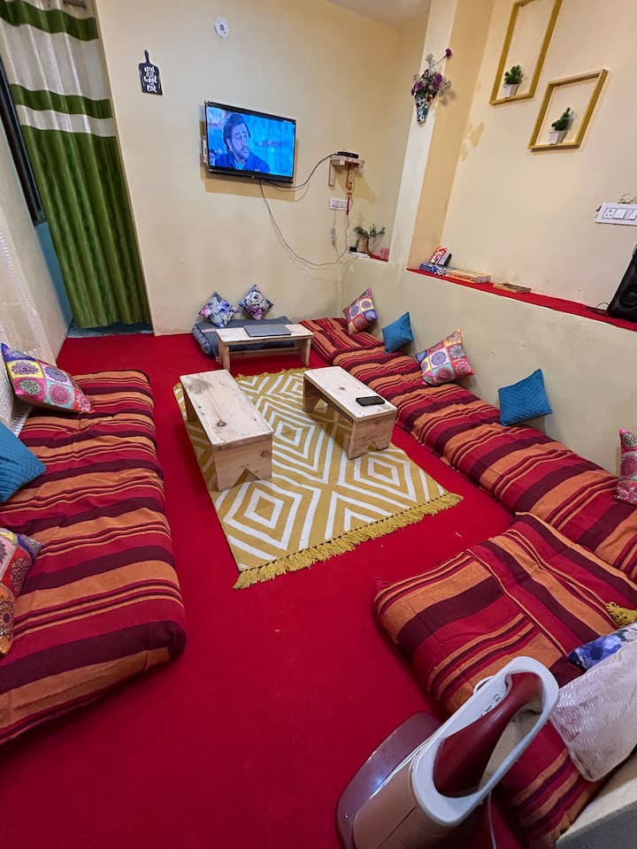 Laxmi Narayan Homestay,harshil,room With Balcony - Gangotri