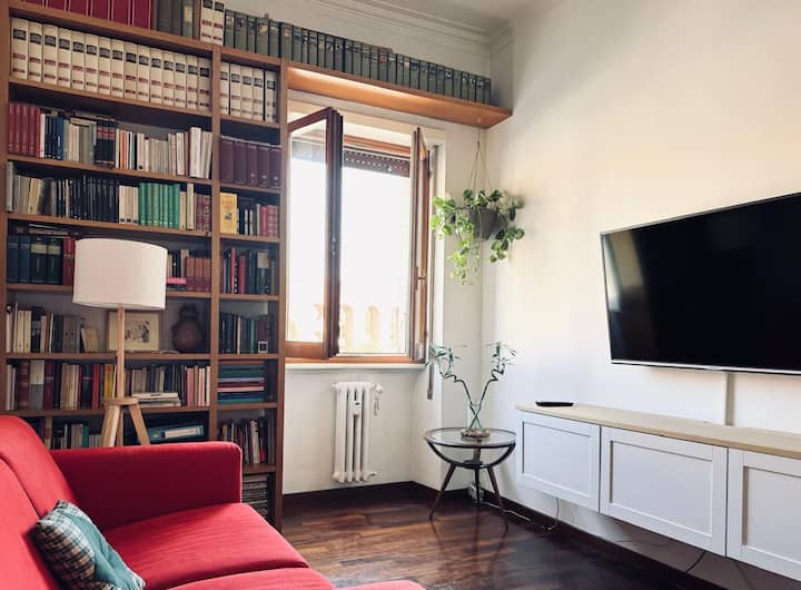 Appartamento Con Terrazzo 
Metro C - Lodi - Roma