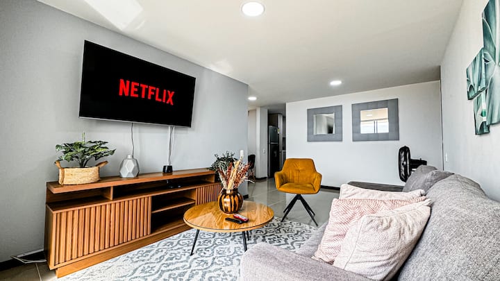 Apt En El Poblado/3mn Provenza/ac/pool/gym/jacuzzi - Medellín