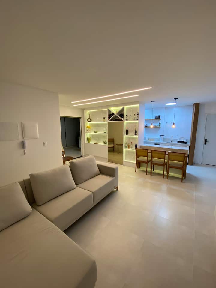 Apartamento Novo 3 Suítes, 2 Vagas, Bem Localizado - Itapema